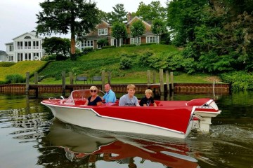 Retro Boat Rentals Saugatuck | Retro Boat Rentals